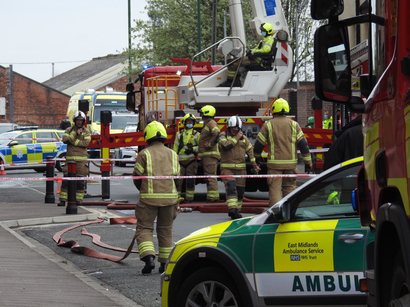 Pictures: Emergency services attend apartment block fire in Nottingham ...