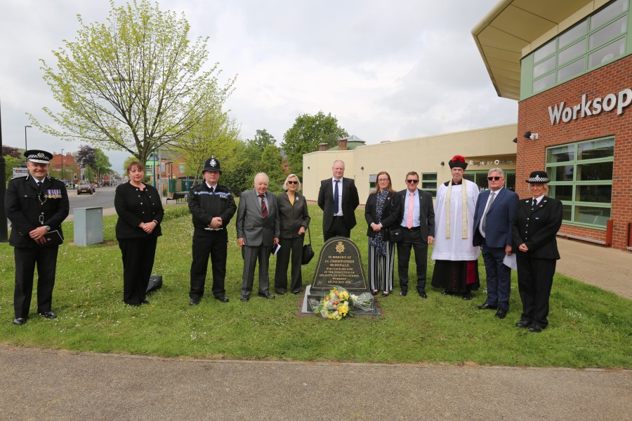 Notts Police remembers PC Christopher McDonald with unveiling of new ...