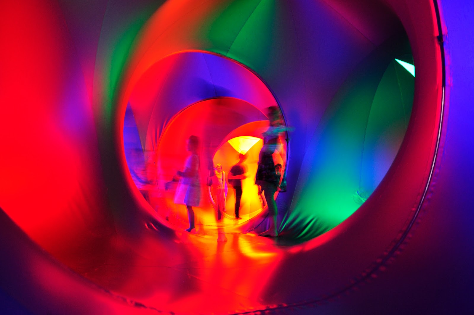 Amazing inflatable mini-maze comes to Nottingham as a 'pay-what-you-can ...