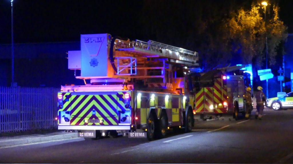 Update: 100 firefighters tackle major fire in Nottingham | West ...