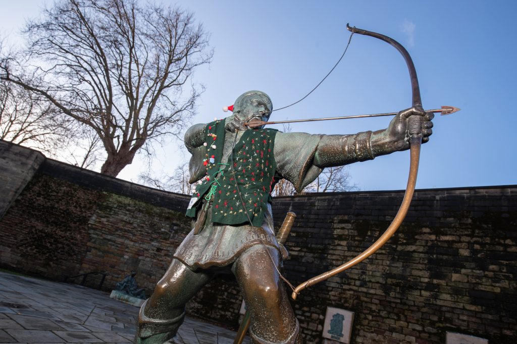 Robin Hood gets a Christmas jumper! | West Bridgford Wire