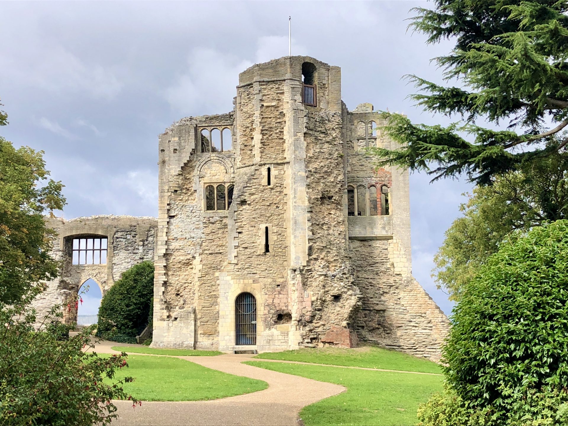 Newark Castle project hit by delays after medieval finds and chimney ...