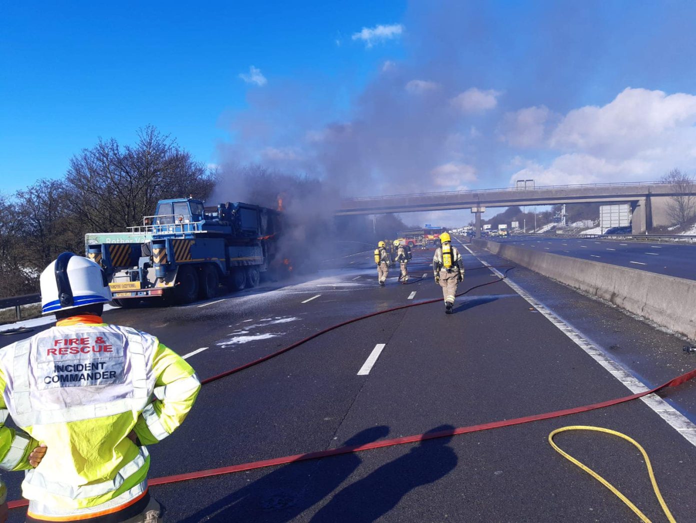 Live updates: M1 closed both ways in Nottinghamshire - crane fire ...