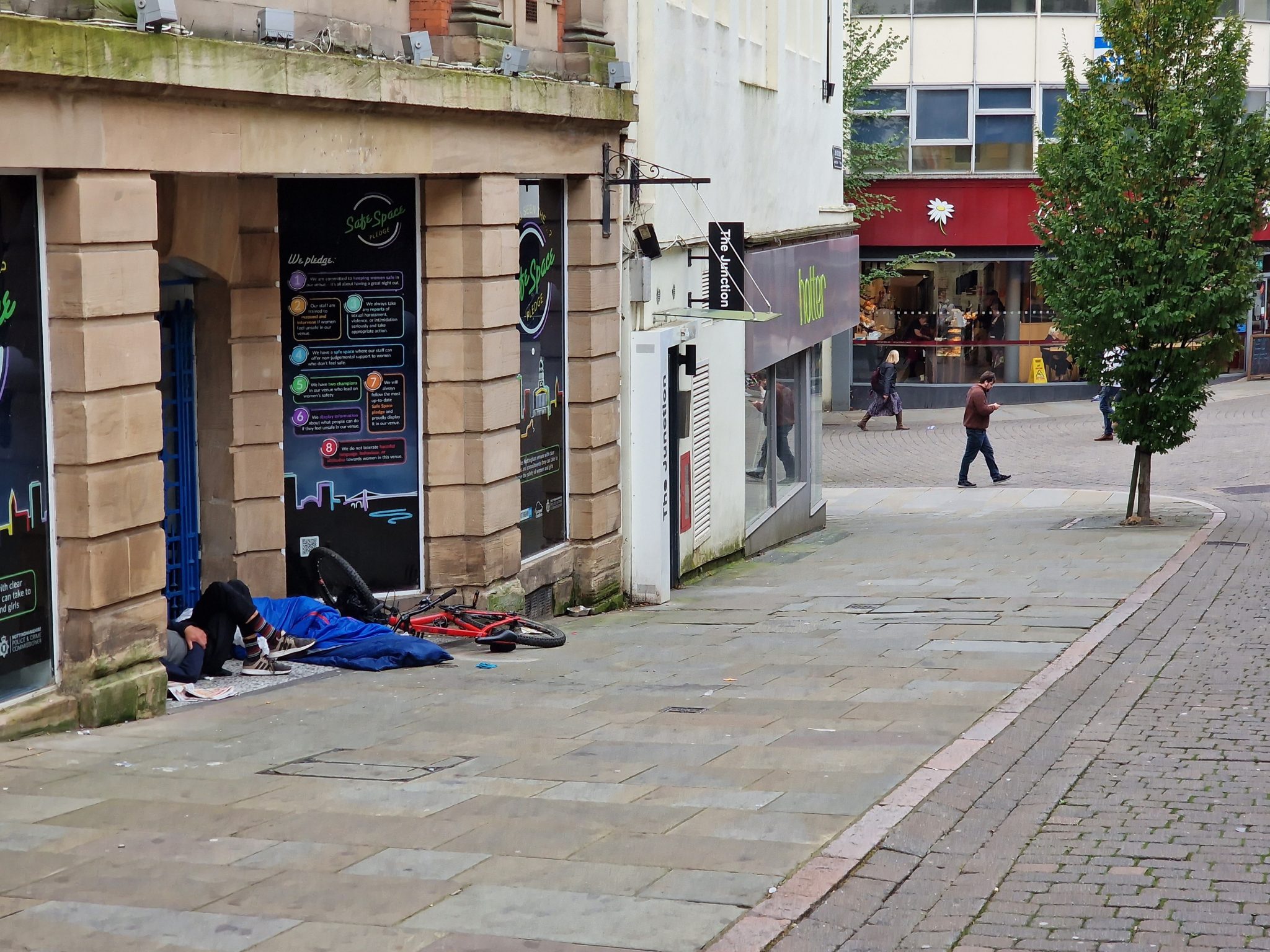 Nottingham: Homelessness charity to cut 25 jobs and add £1.8m costs ...