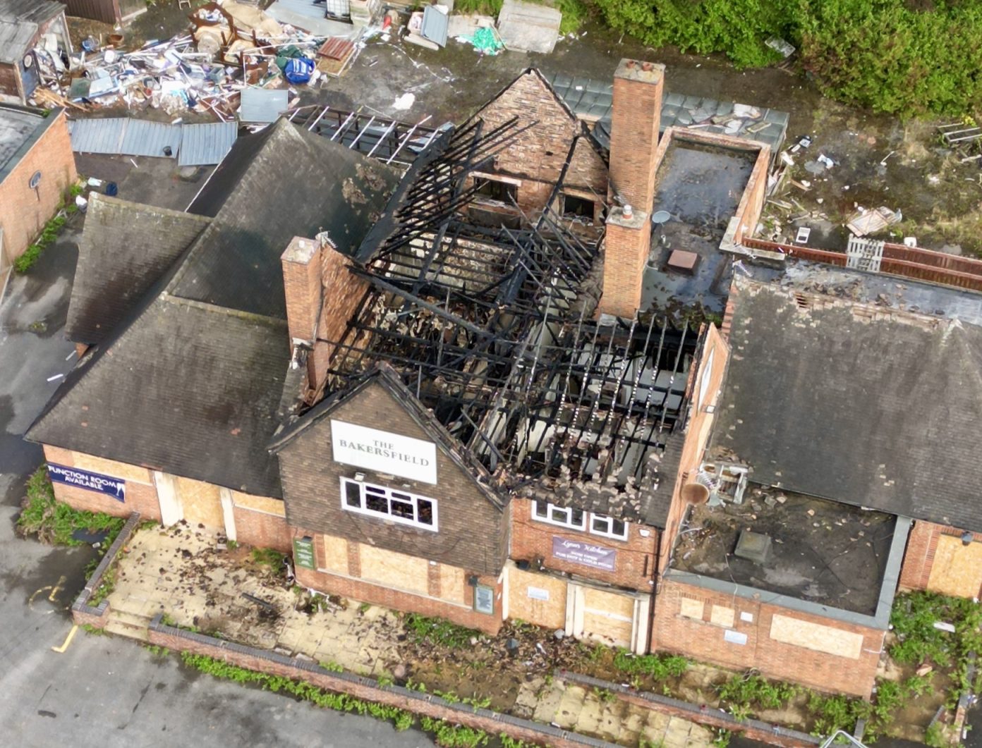 Pub burned down by arsonists gets planning permission for new homes ...