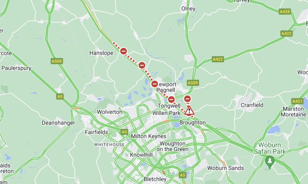 Live updates: M1 southbound closed Northampton J15 - 'very serious ...