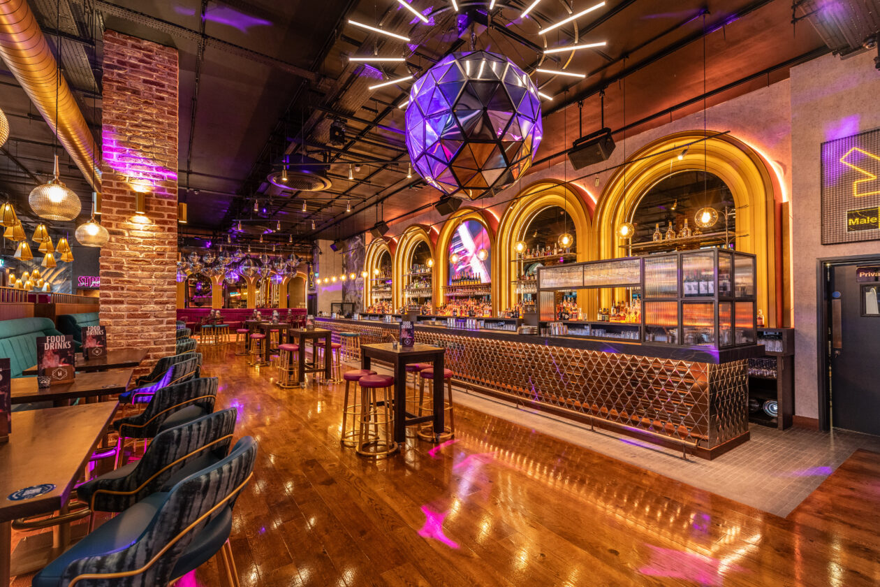 First look inside Nottingham's brand new Manahatta New York bar | West ...