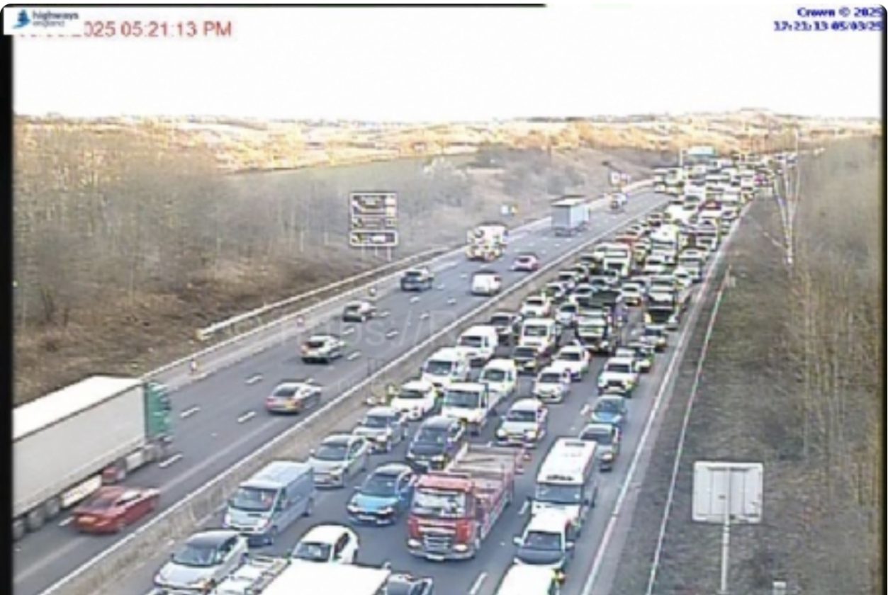 Live updates: M1 29A - collision northbound - long queues and lane ...