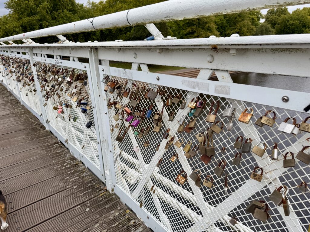 Bridge closes tomorrow for love locks removal | West Bridgford Wire