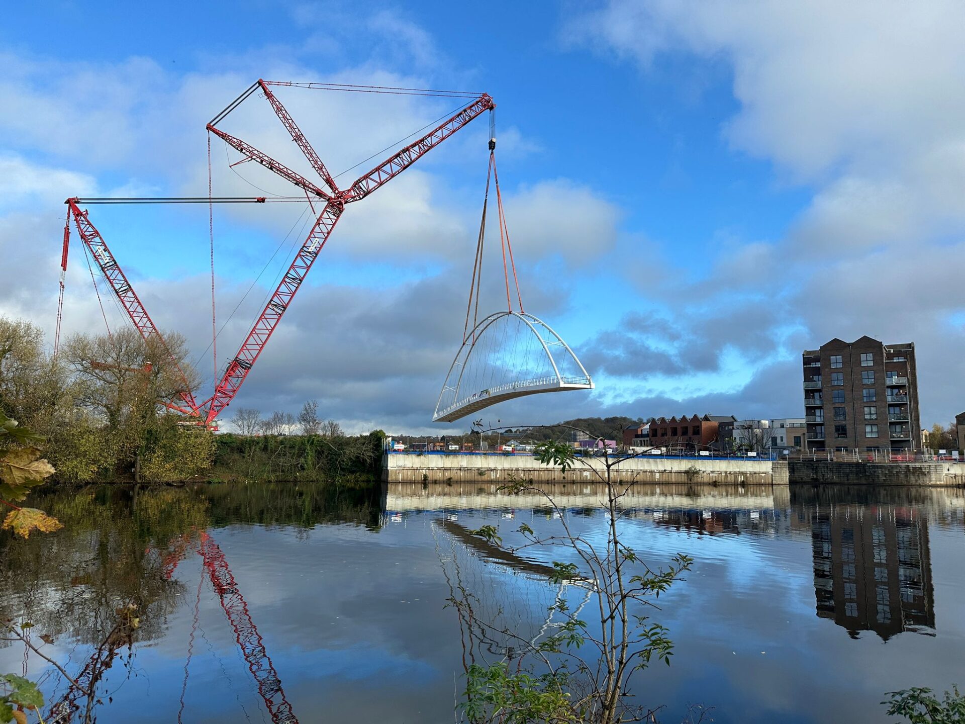 New images show Waterside Bridge slowly lifted into its River Trent ...
