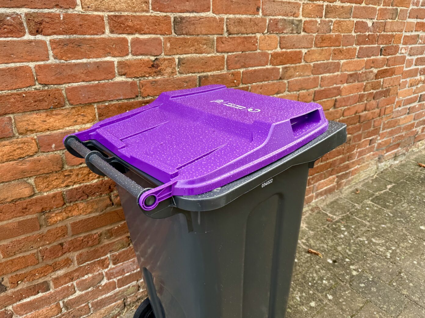 Glass recycling bins now being collected across Rushcliffe | West ...
