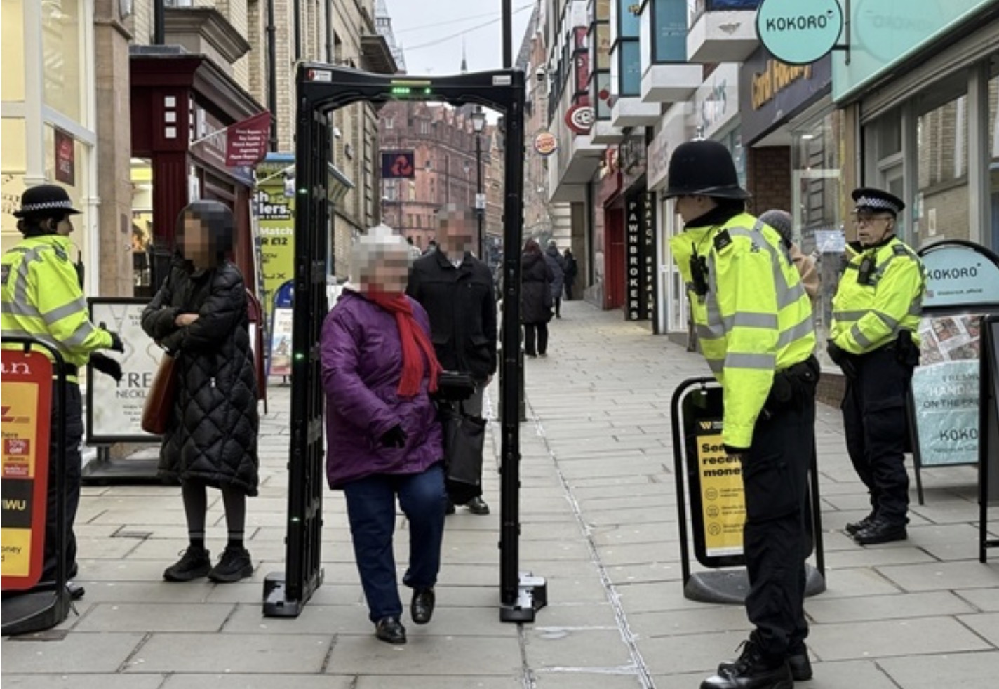 Knife arch in Nottingham city centre today | West Bridgford Wire