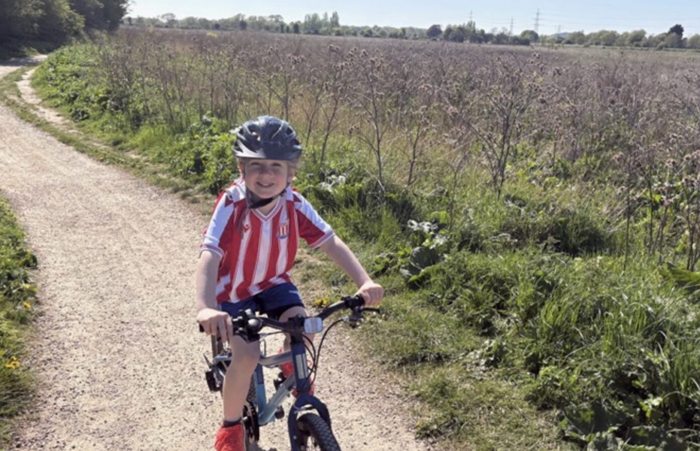Ollie, 8, from West Bridgford to cycle 33 miles along canal for Guide ...