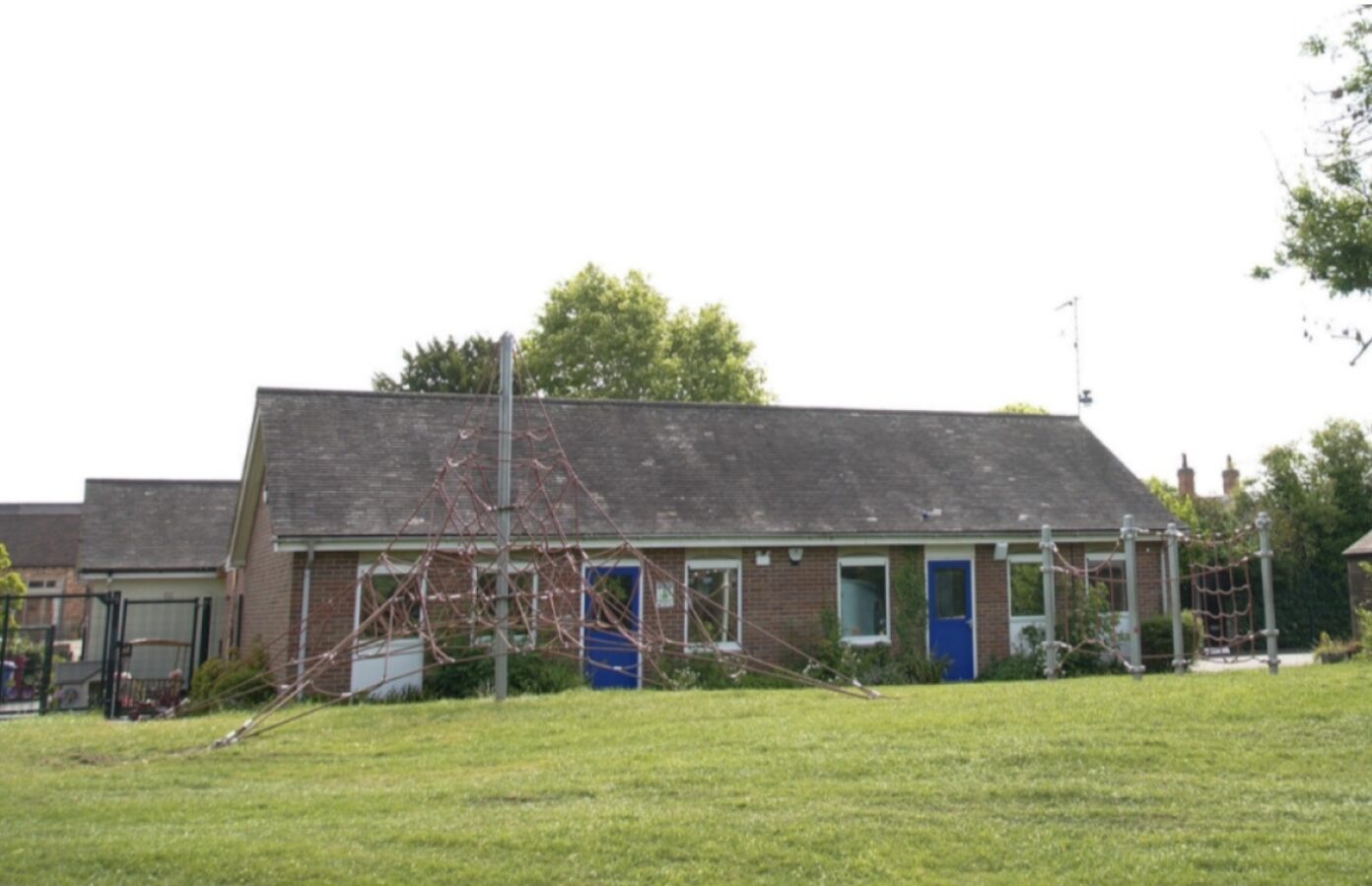 Diseworth primary school announces closure after all staff leave | West ...
